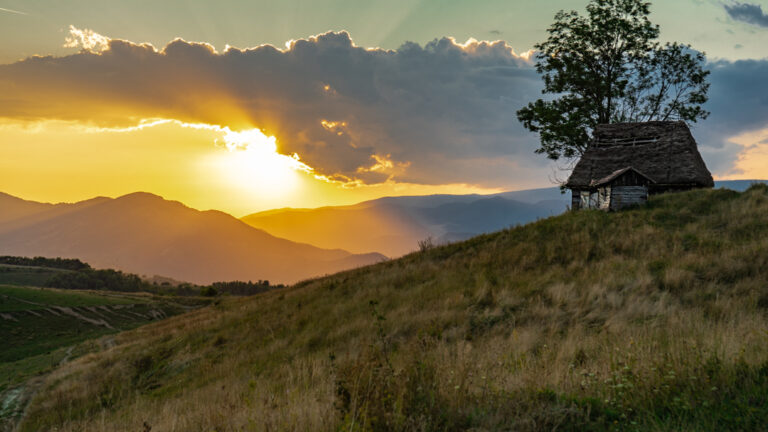 Transalpina de Apuseni - șoseaua care va atrage turiștii ca magnetul. 8 ...