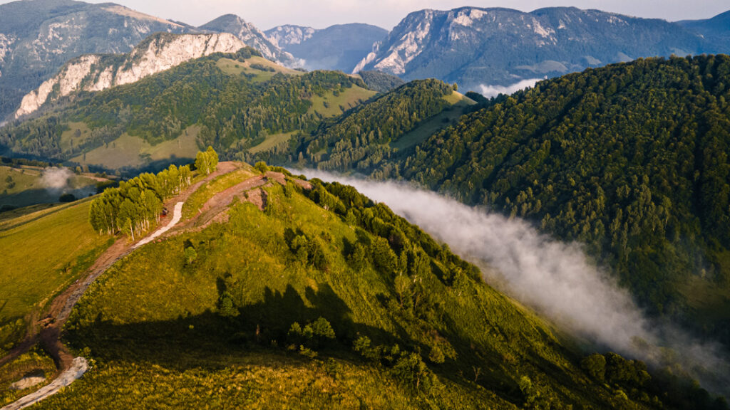 Transalpina de Apuseni - 8 lucruri pe care le poți face de-a lungul a 80 km